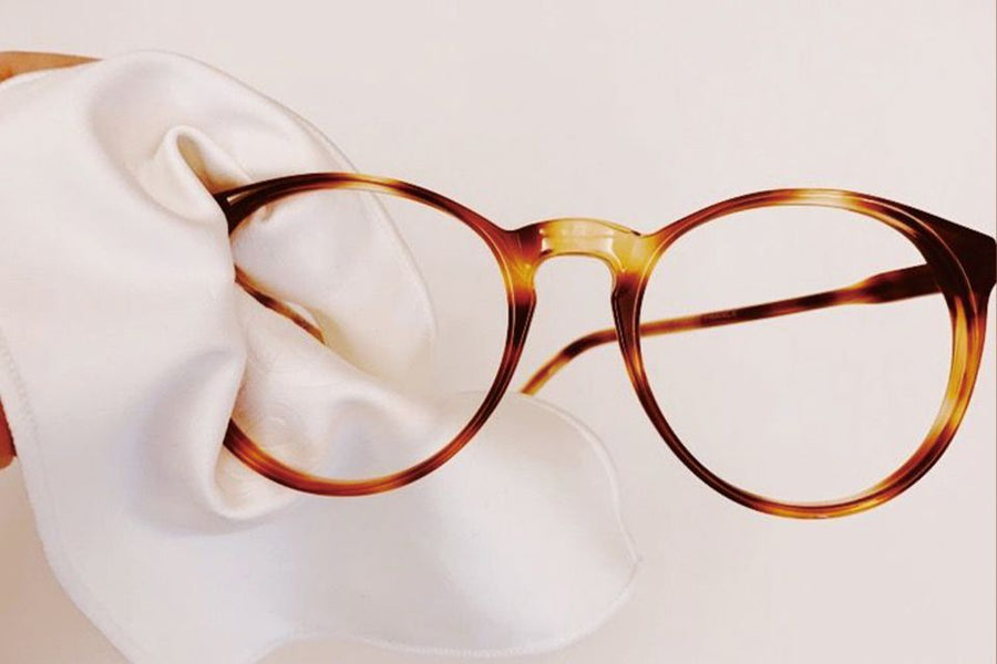Who Invented Eyeglasses? The Real Story Behind Glasses | GentsEyewear ...