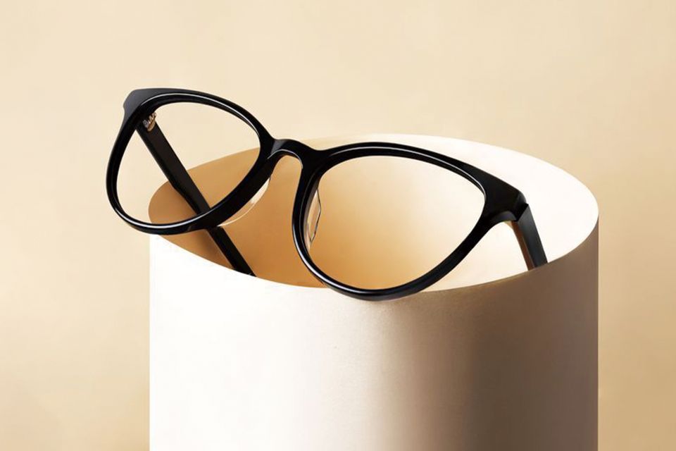 Who Invented Eyeglasses? The Real Story Behind Glasses | GentsEyewear ...
